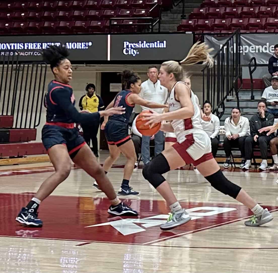 Saint Joseph's Makes Plays, Downs Davidson - Philly College Sports
